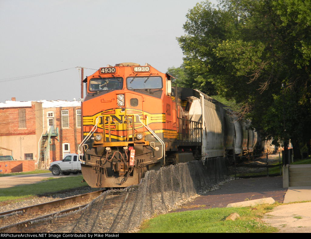 BNSF 4930